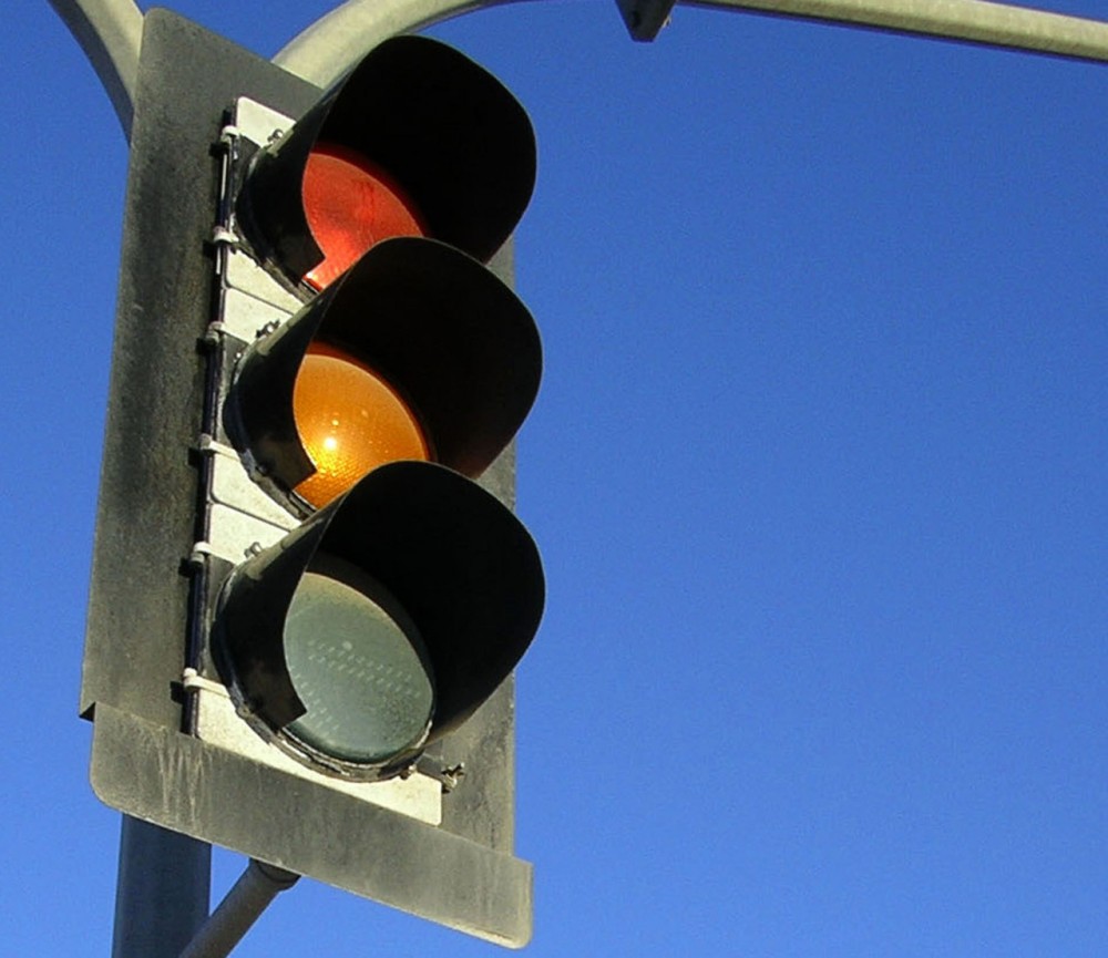 Semafoarele inteligente în trafic real! - AutoExpert