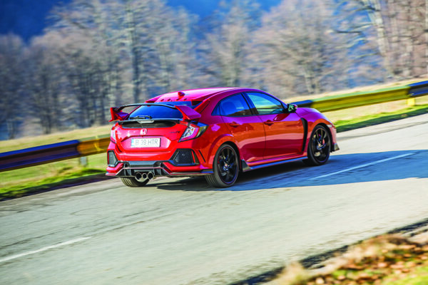 Civic Type R - generația a 5-a, FK8. Test drive cu hot-hatchul Honda