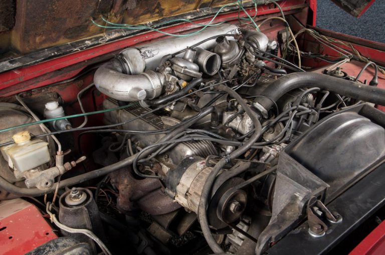 22-range-rover-mk1-engine - AutoExpert