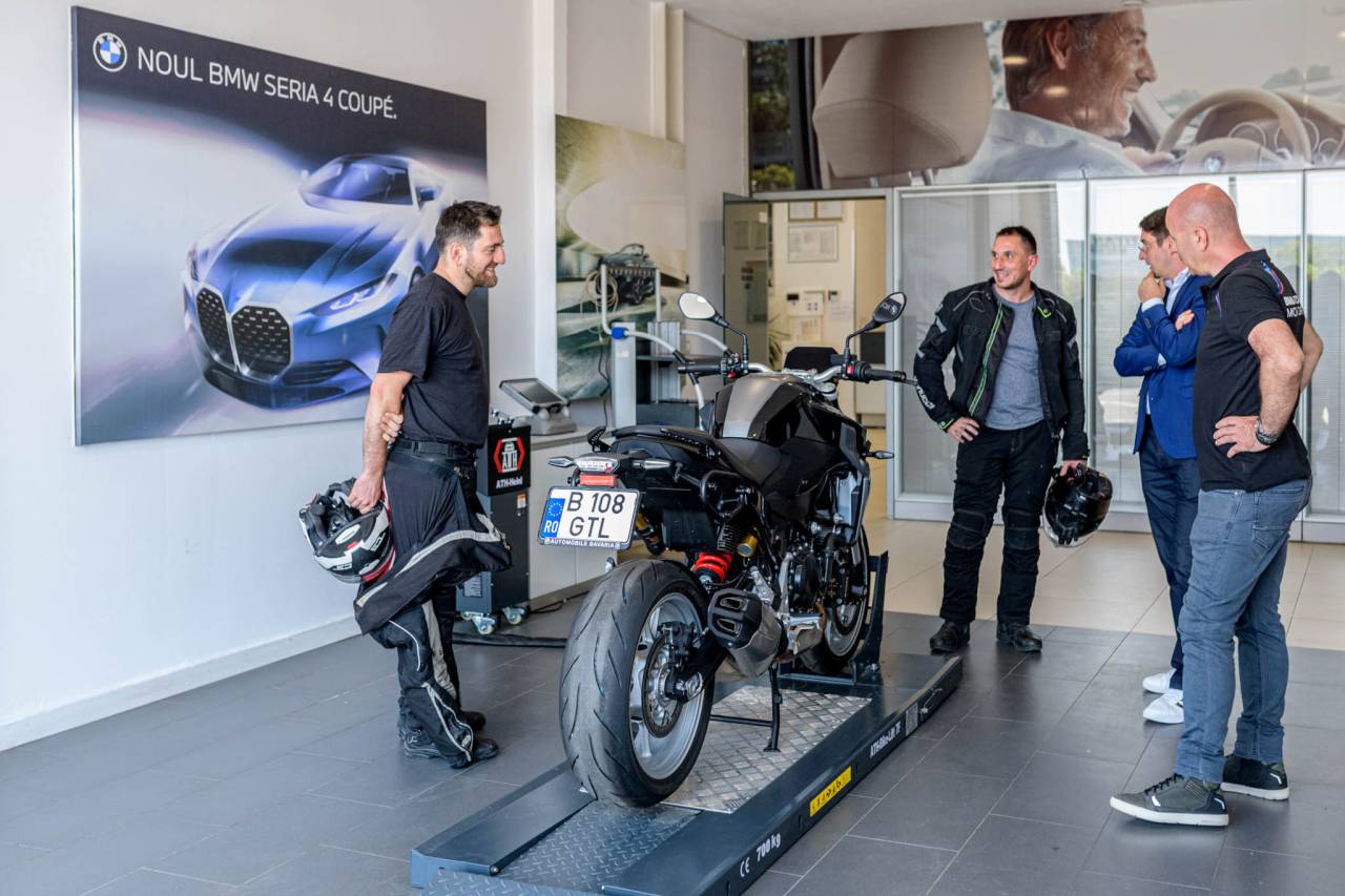 Moto: BMW Motorrad, mai mult de 100 de motociclete vândute