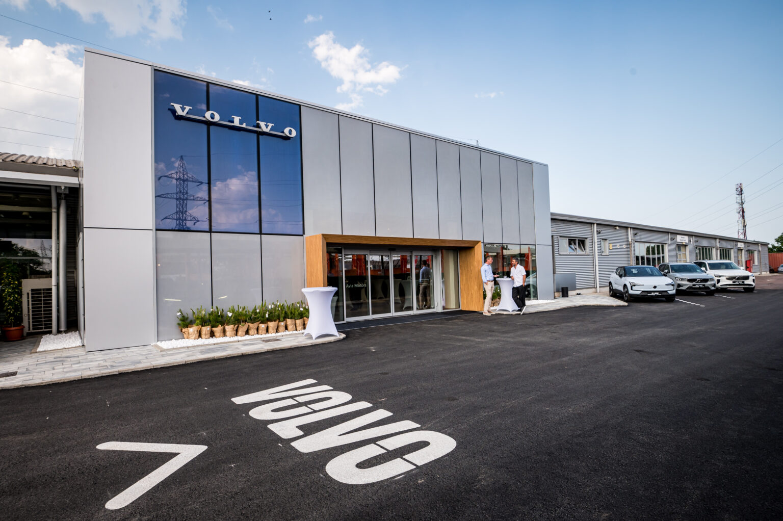 Volvo Cars revine la Constanța: Avia Motors deschide oficial noul ...