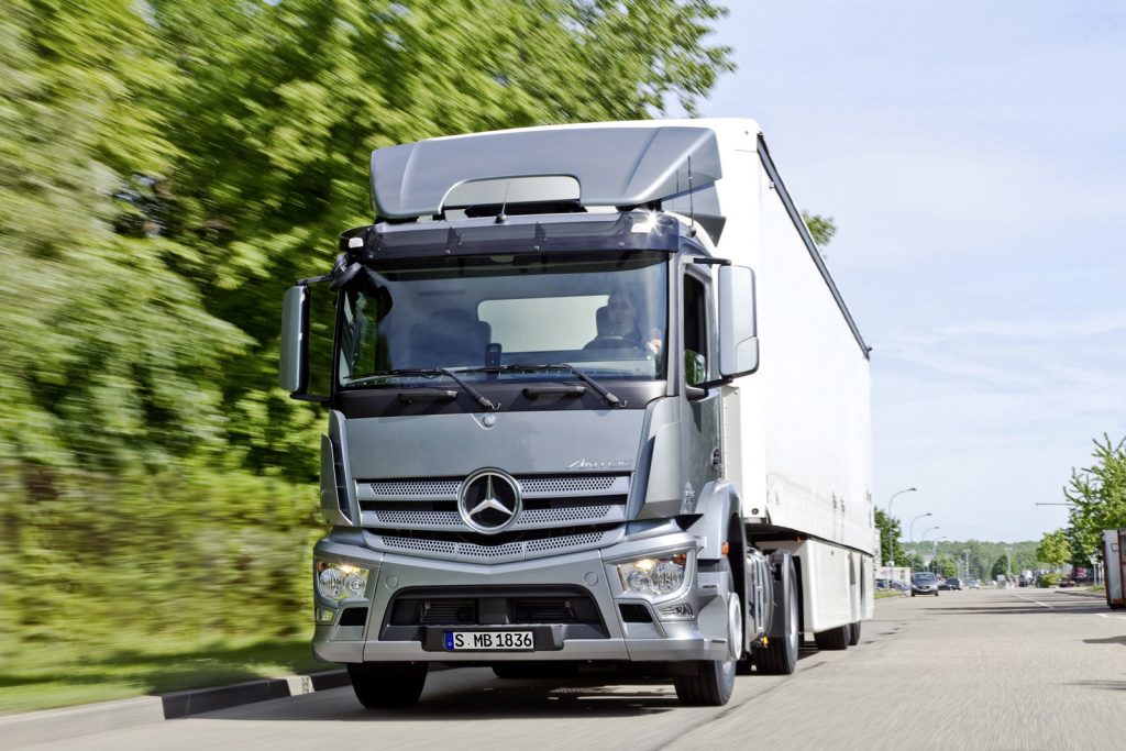 Premiera mondială: noul Mercedes-Benz Antos - AutoExpert